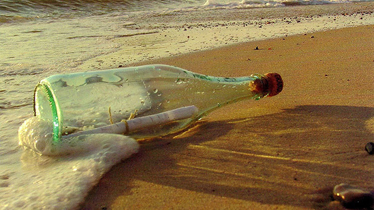 Hallan en la ciudad más occidental de Rusia una botella sellada con un ...