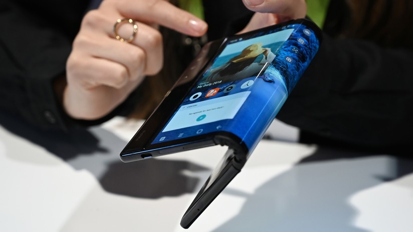 Motorola resucita el icónico Razr para lanzar su primer modelo con ...