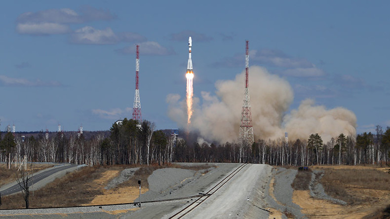 Russia’s brand new cosmodrome launches first-ever rocket — RT World News