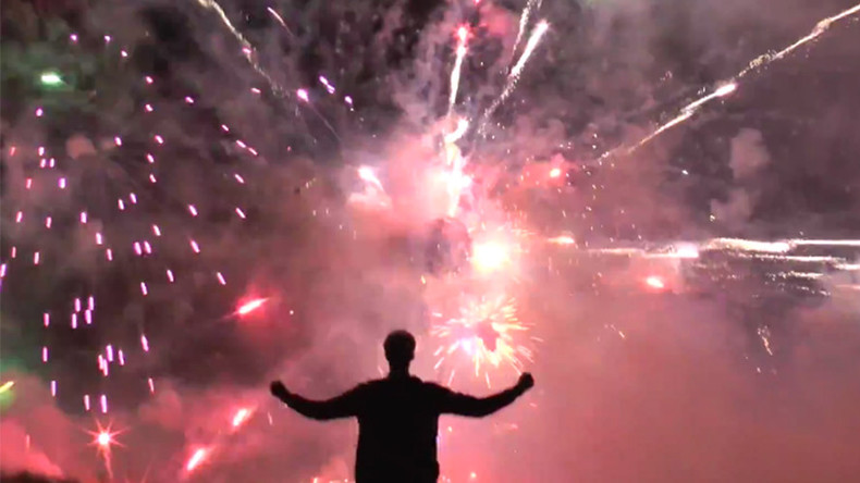 Dazzling ‘Deathstar’: Inventor blows 5,000 fireworks in 20 seconds ...