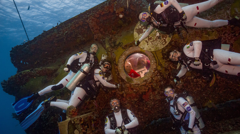 Mars prep mission makes history with underwater DNA sequencing — RT USA ...