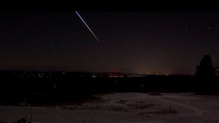 Dazzling meteor streaks across New England sky, turning night to day ...