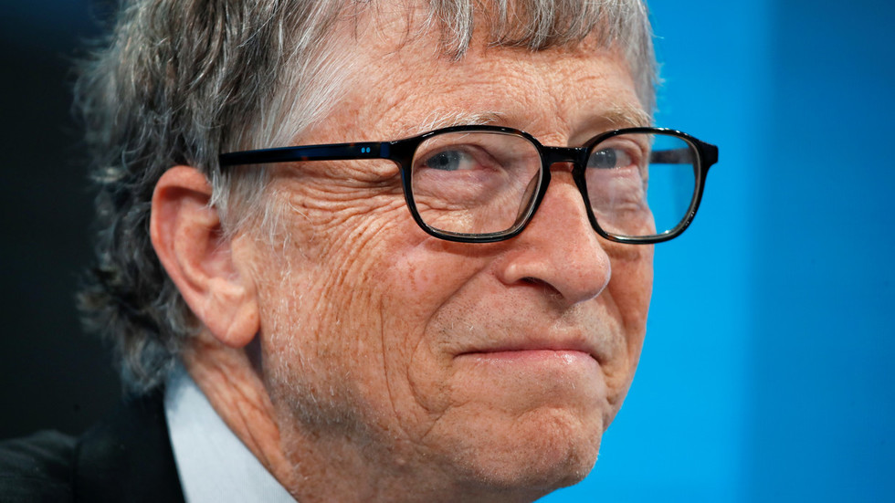 Bill Gates backs tiny robotic surgeons that operate from inside a ...