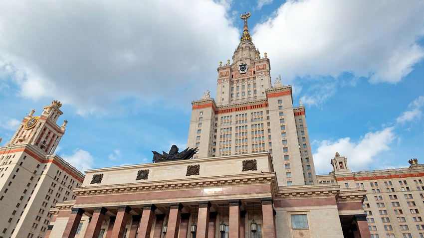 Pred 70 leti so v Moskvi začeli gradnjo 7 stalinističnih nebotičnikov ...