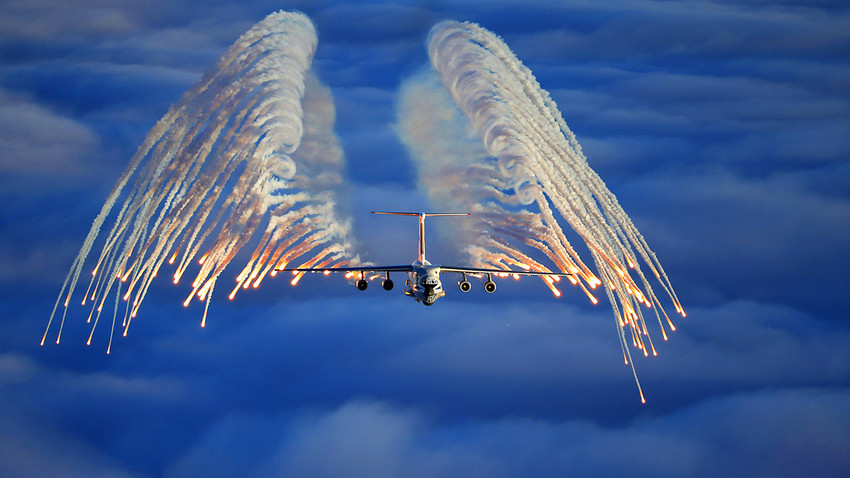 10 stunning pictures of Russian airplanes taken in the skies - Russia ...