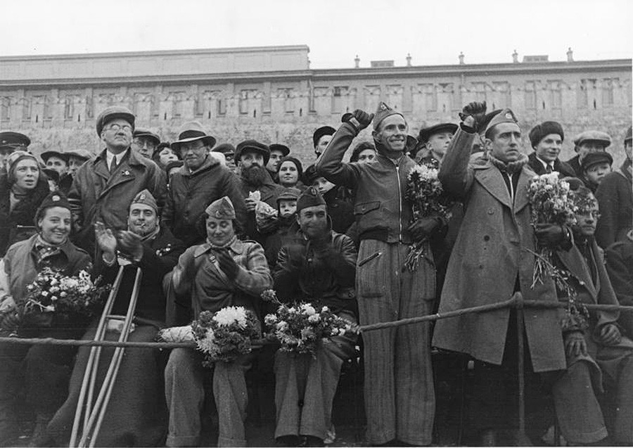 October Revolution Day: How Soviet people celebrated their main holiday ...