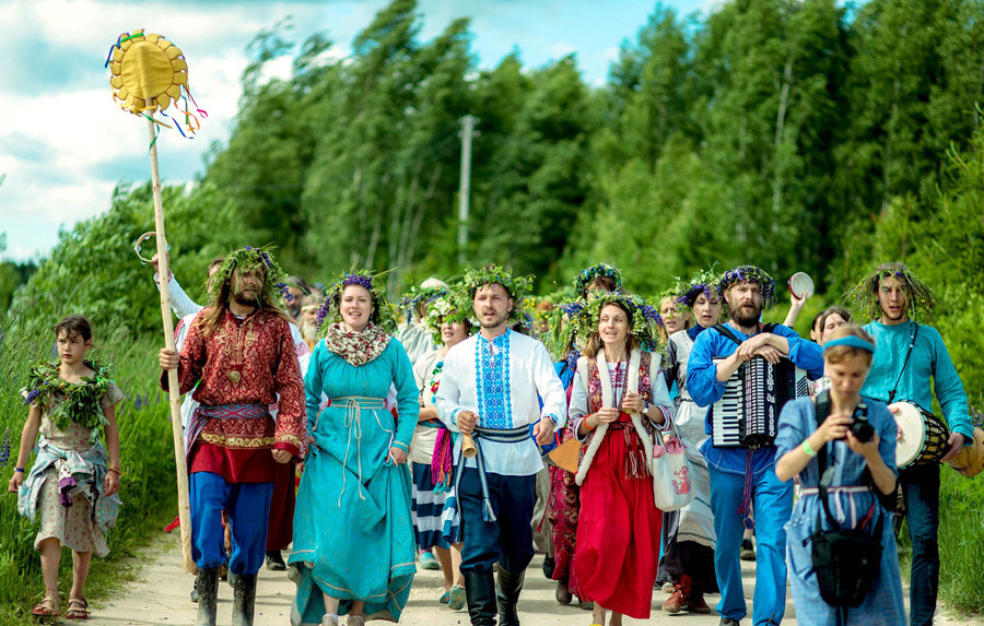 Party like a Russian: 5 steps to make a Slavic celebration swing ...