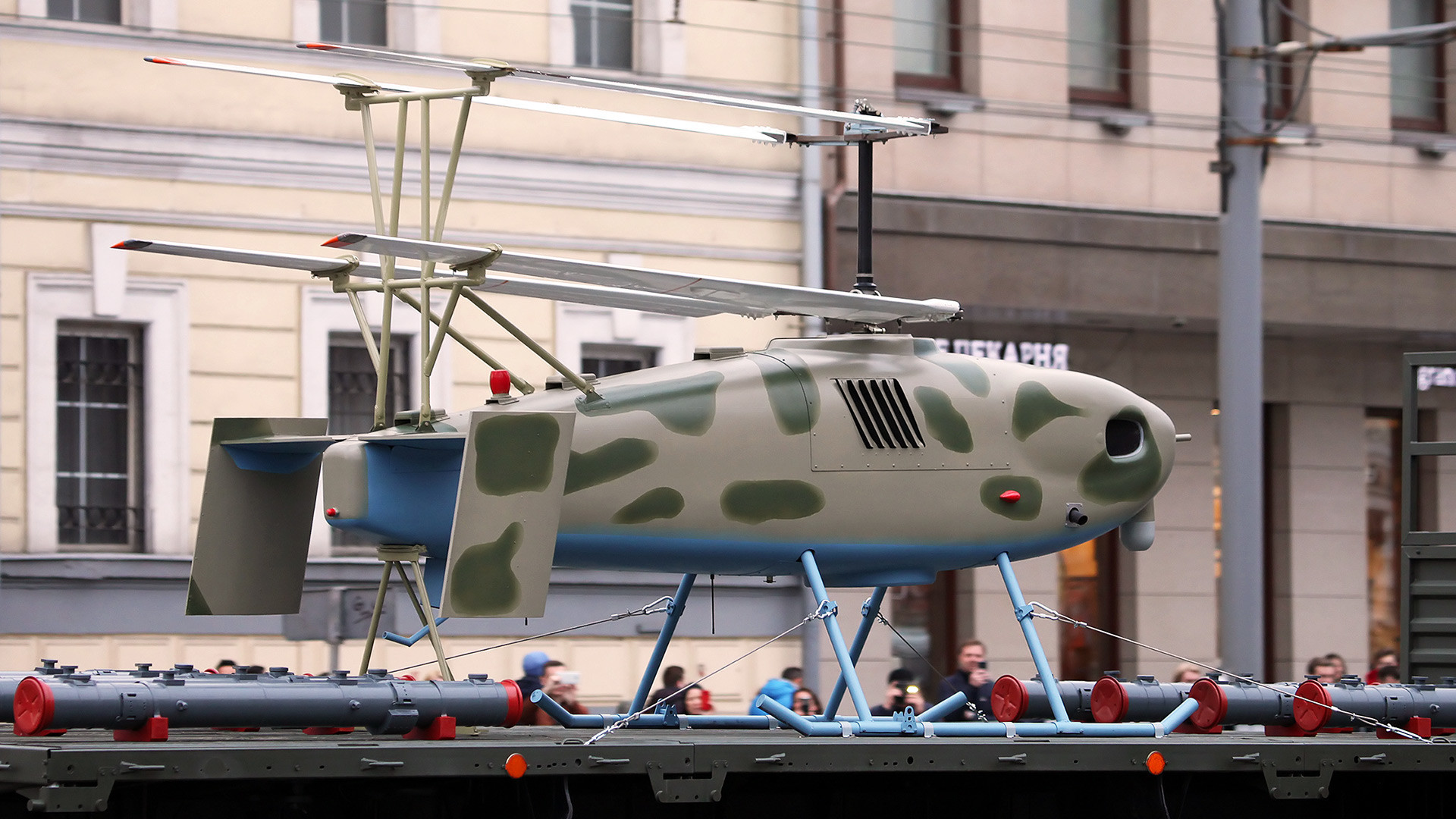 Latihan Parade Hari Kemenangan, Militer Rusia Ungkap Drone Tempur ...