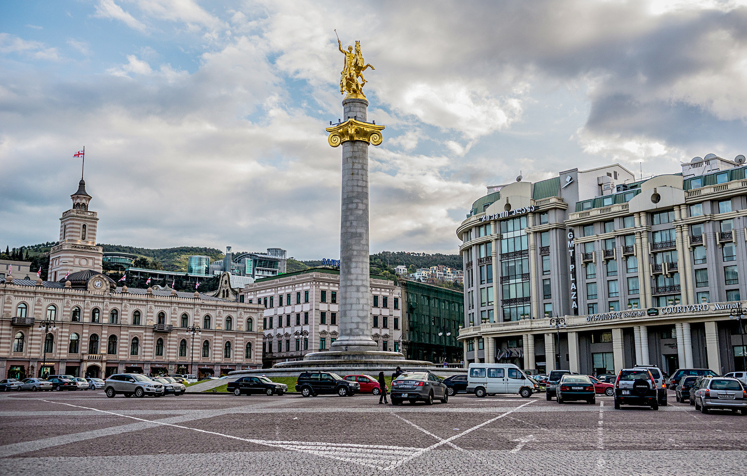 Monumental und umstritten: Die berühmten Skulpturen von Surab Zereteli ...