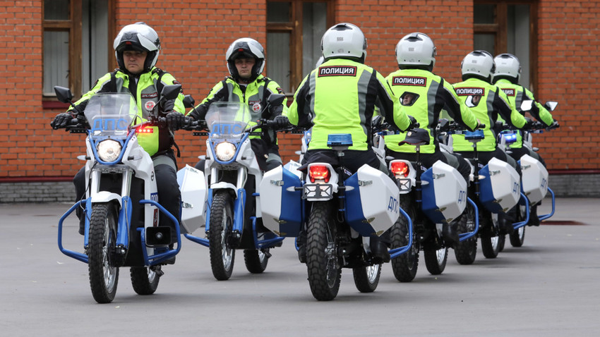 RoboCop: Russian police upgraded with new electric bikes (PHOTOS ...