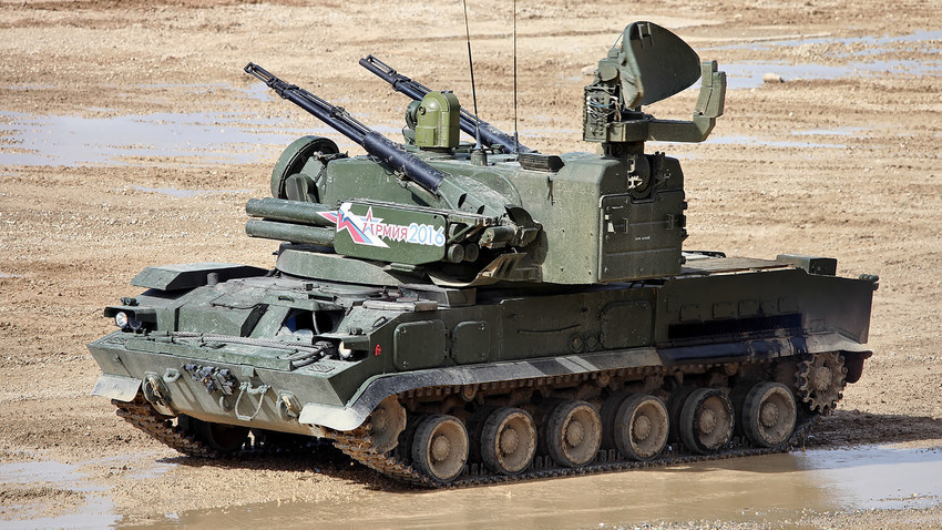 Кой е по-добър: руската ПВО система "Тунгуска-М" срещу китайските PGZ ...