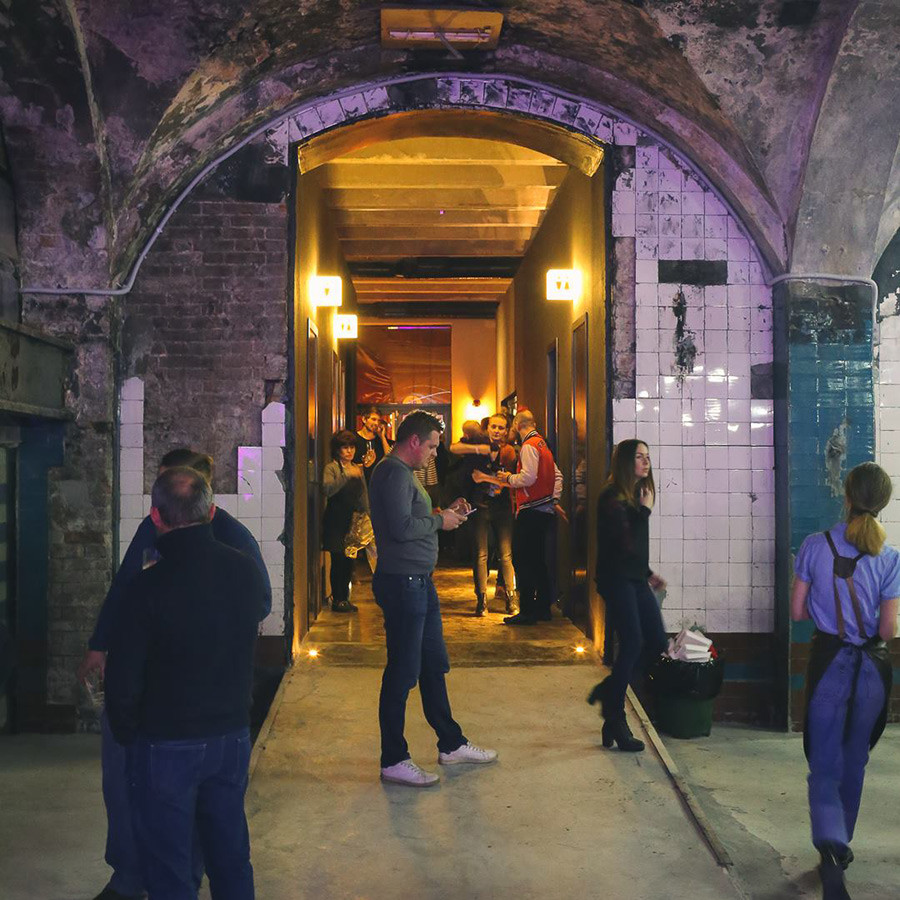 Top 6 offbeat bars to get your drink on in St. Petersburg - Russia Beyond