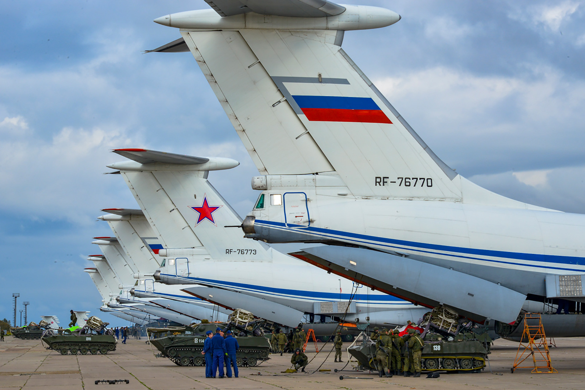 FOTO: Latihan Militer Terbesar Rusia dalam 40 Tahun, Ajang Unjuk ...
