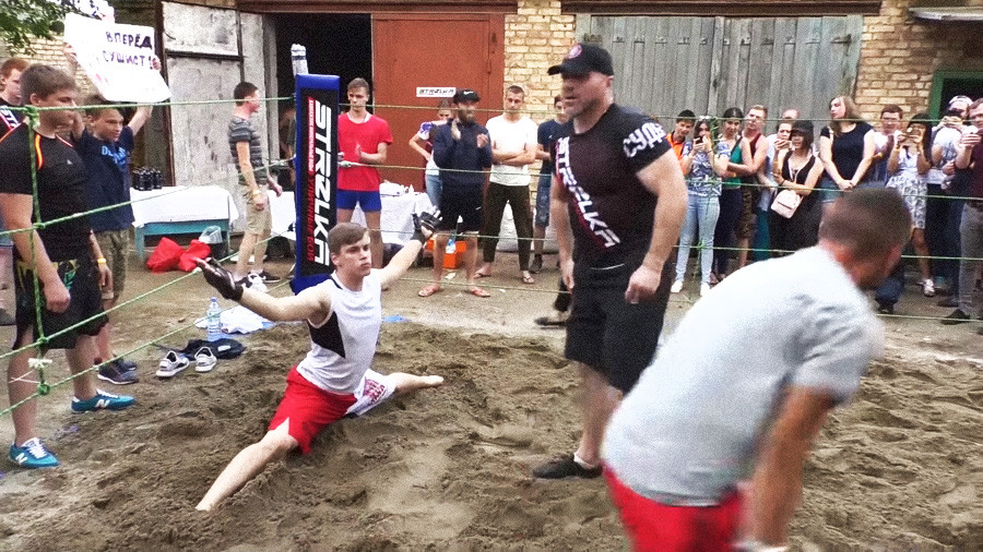 Blood, beatings, and brutal KOs: Russia's rookie fight club is not for ...