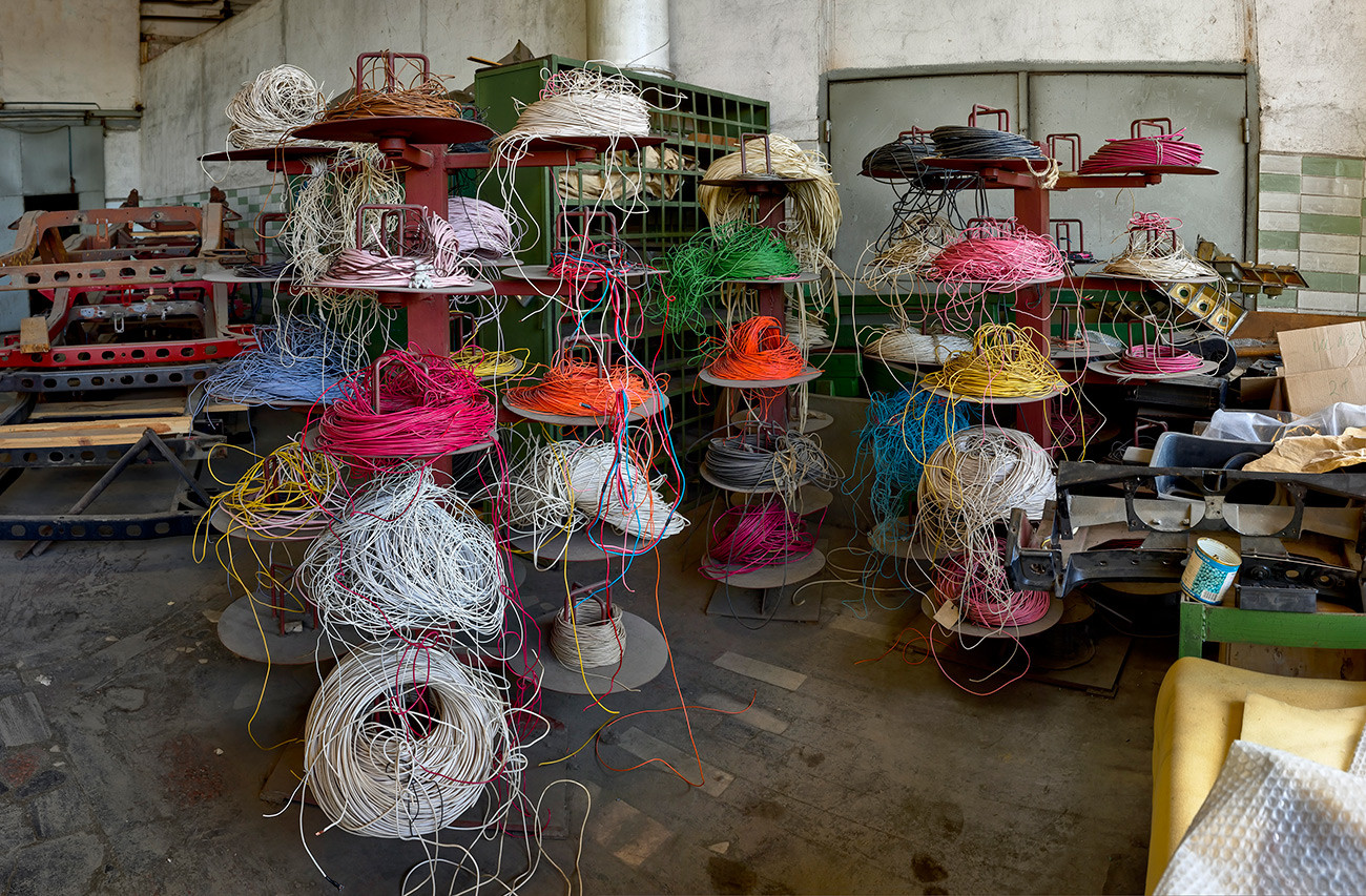 Abandoned Soviet car workshops in pictures - Russia Beyond