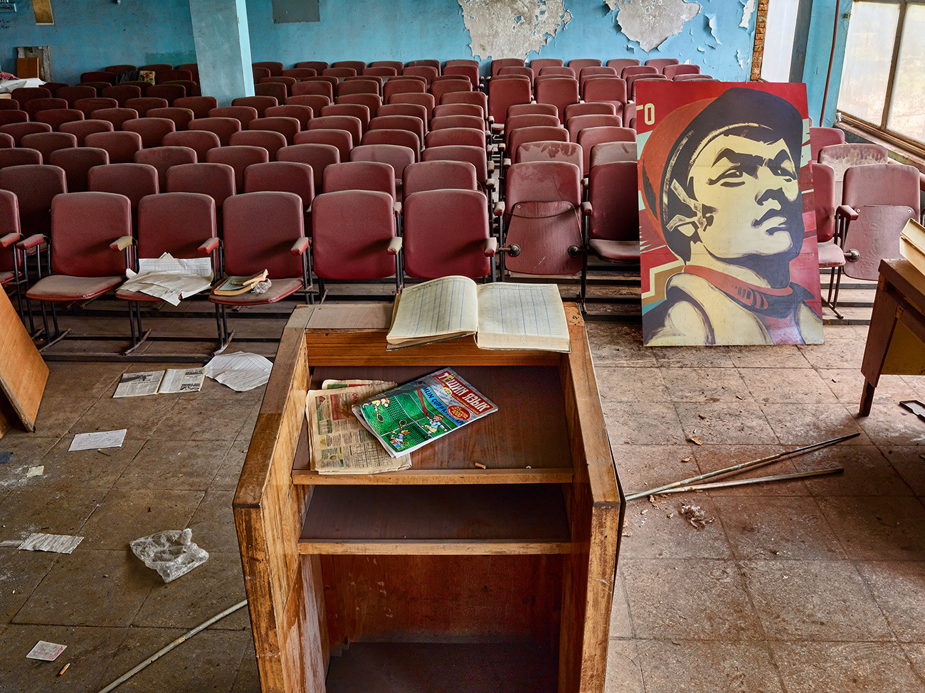 Abandoned Soviet car workshops in pictures - Russia Beyond