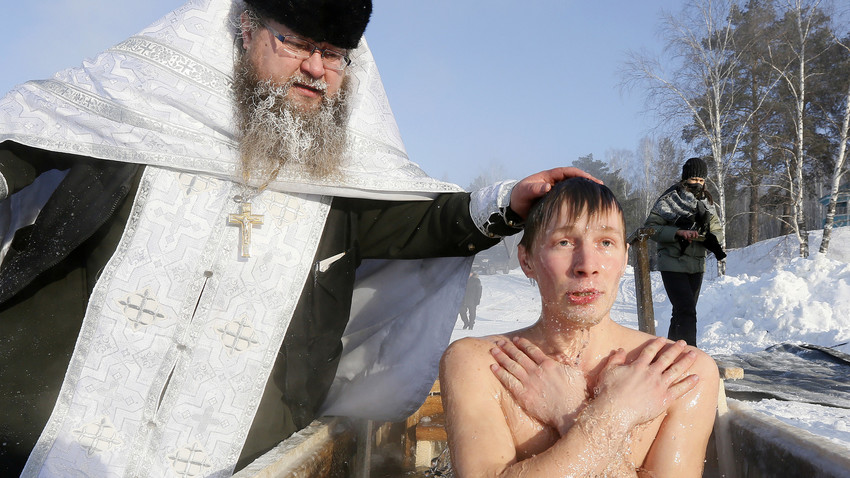 What are dangerous Russian traditions? (VIDEO) - Russia Beyond