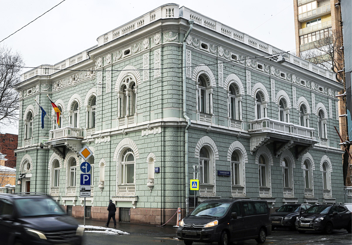 The extraordinary (and dark) stories behind ambassadors' residences in ...