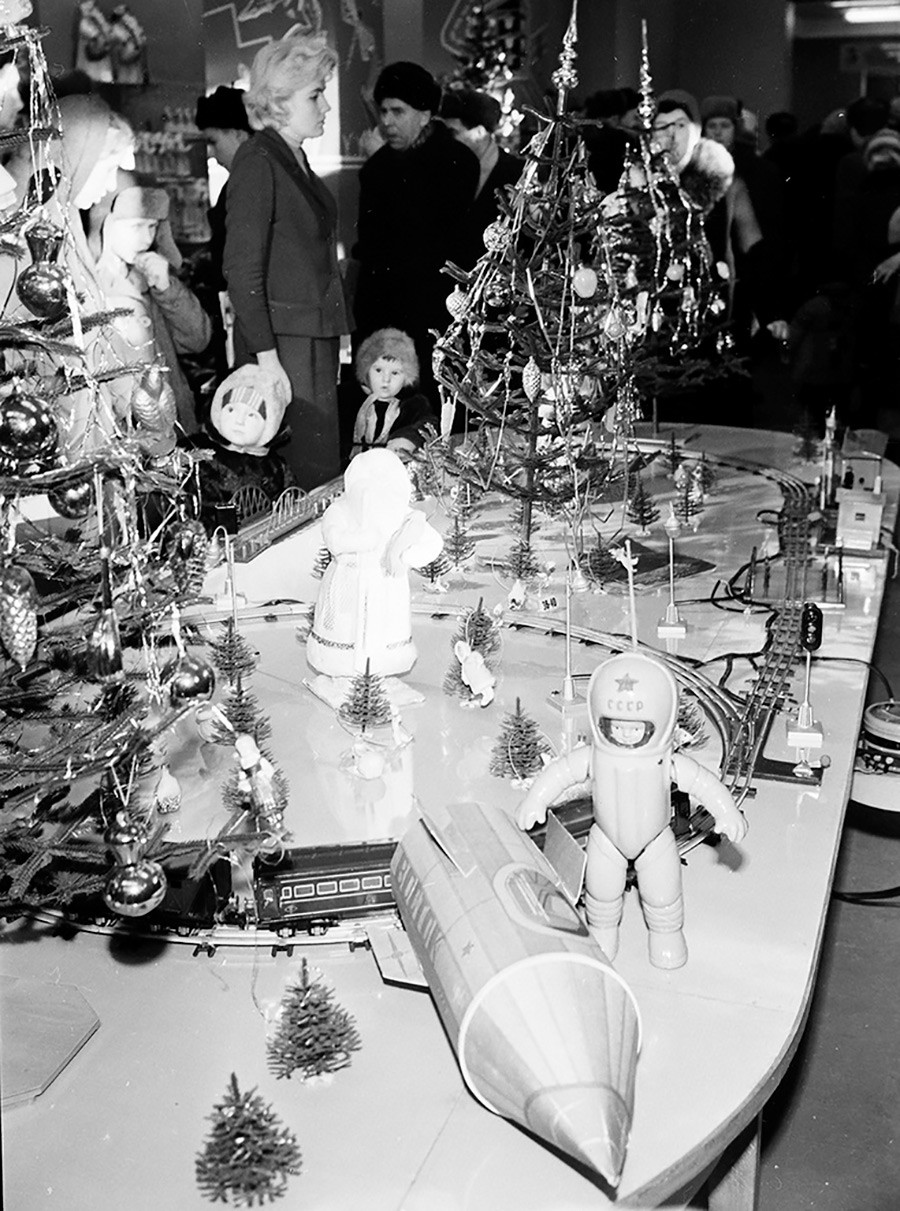 How Russians celebrated New Year back in the USSR (PHOTOS) - Russia Beyond