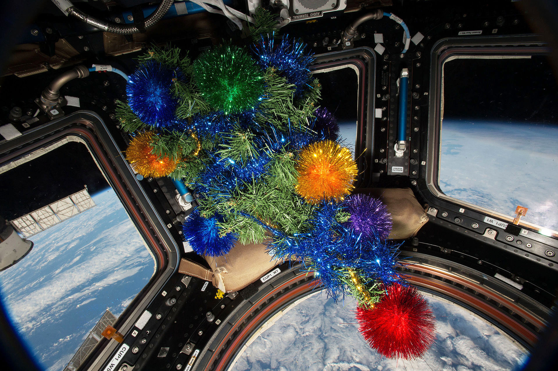 10 facts about New Year celebrations in space (PHOTOS) - Russia Beyond