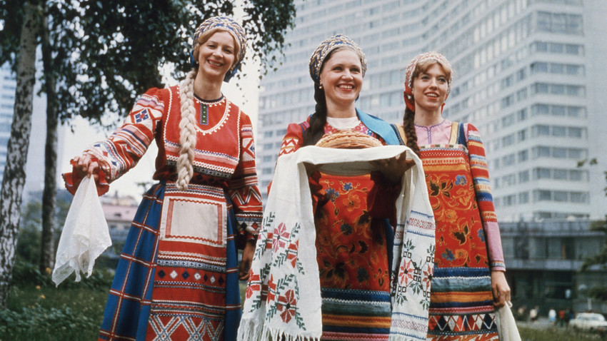 OPINION: Why do Russians fight about the ‘Cult of Bread’ (and why it’s ...