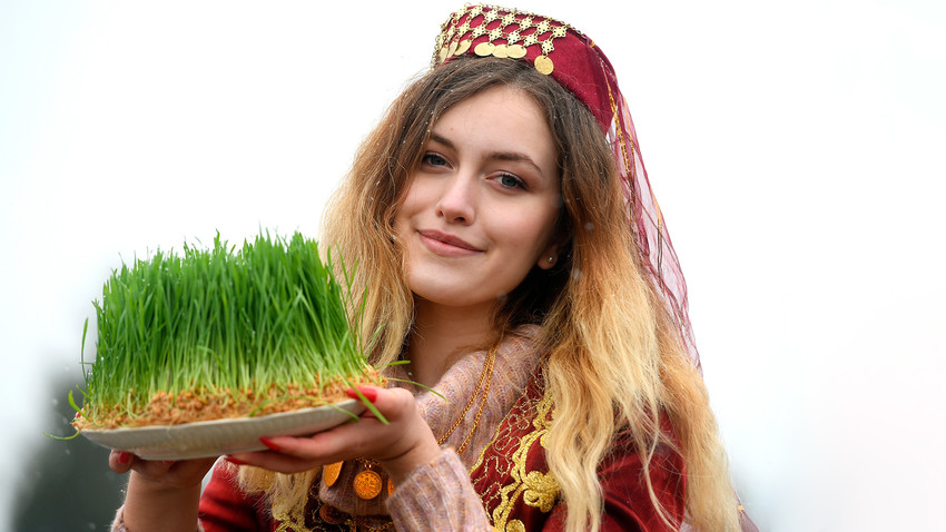 Russia celebrates Nowruz with dancing and a pilaf festival (PHOTOS ...