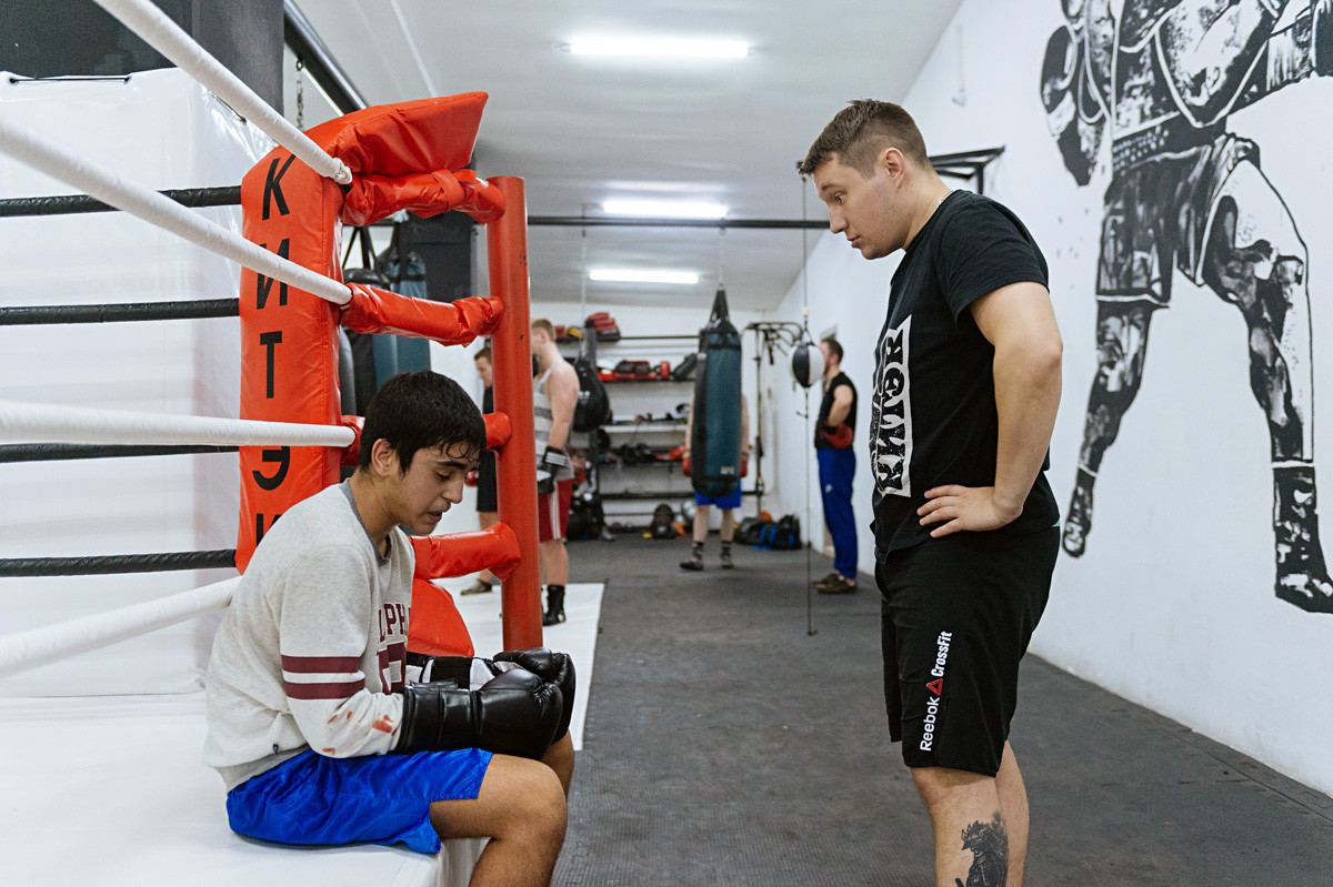 What is it like to be a female boxing coach in Russia? - Russia Beyond