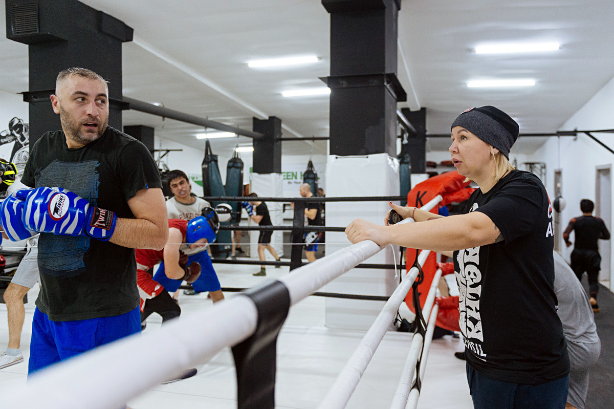 What is it like to be a female boxing coach in Russia? - Russia Beyond