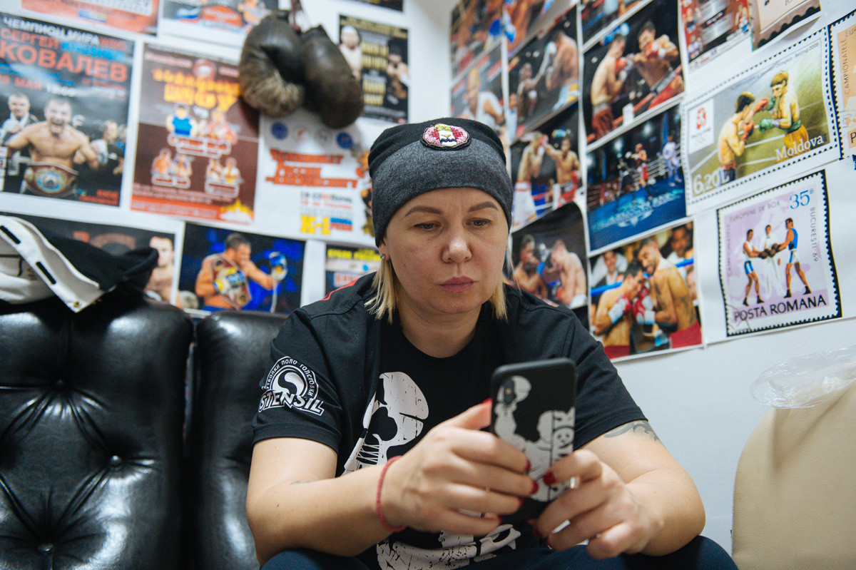 Mujer en un mundo de hombres: la entrenadora de boxeo más famosa de ...