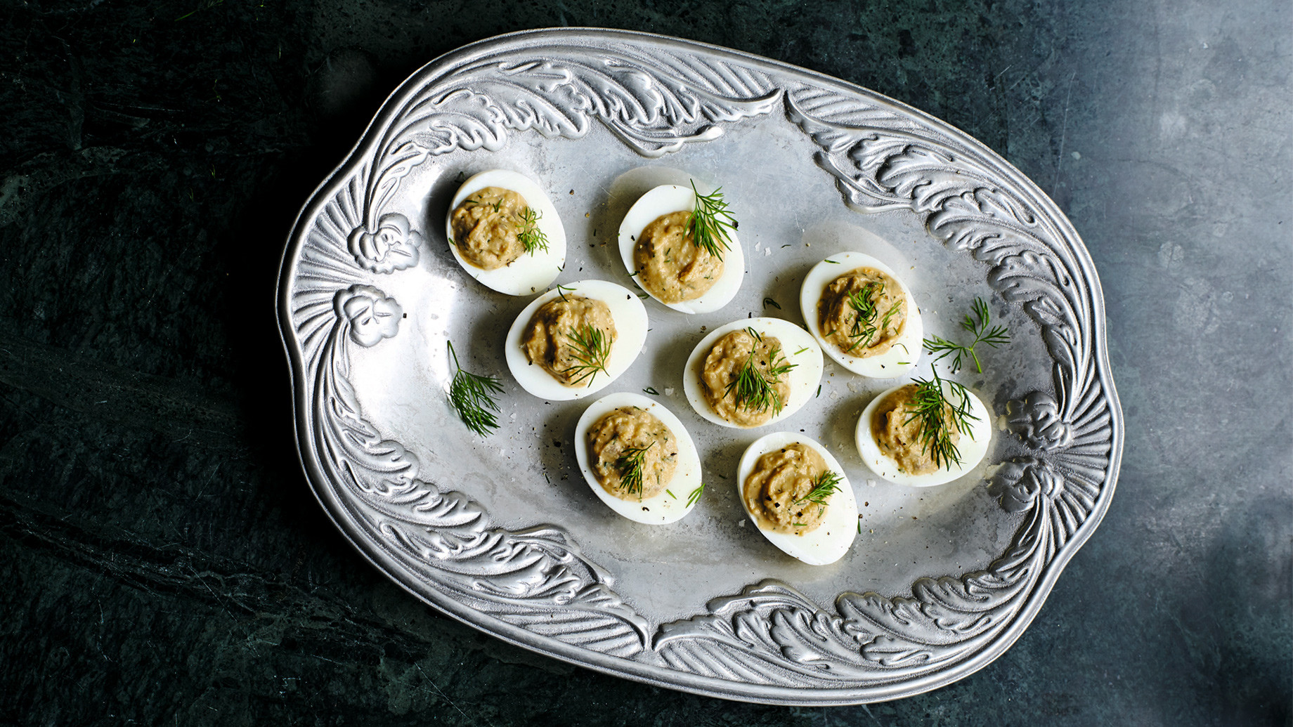 Soviet-Jewish appetizer: How to cook devilled eggs with forshmak ...