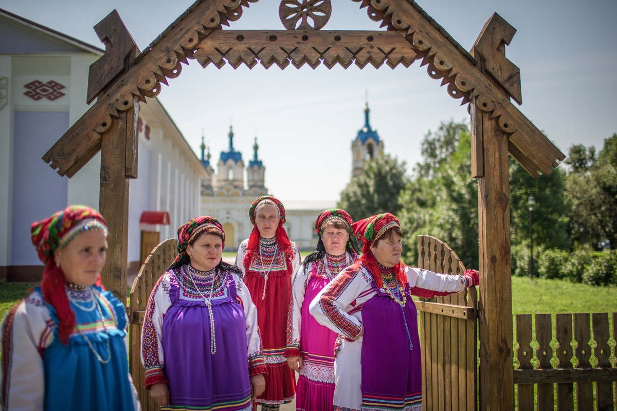 Can Russia save its minority languages? - Russia Beyond