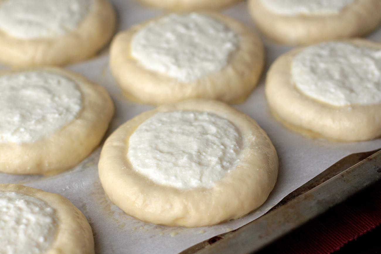 Baking like a babushka: How to make an iconic cottage cheese pastry ...