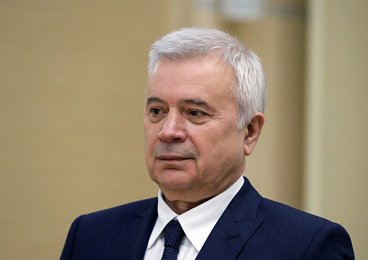 How much do Russian billionaires spend on art and charity? - Russia Beyond