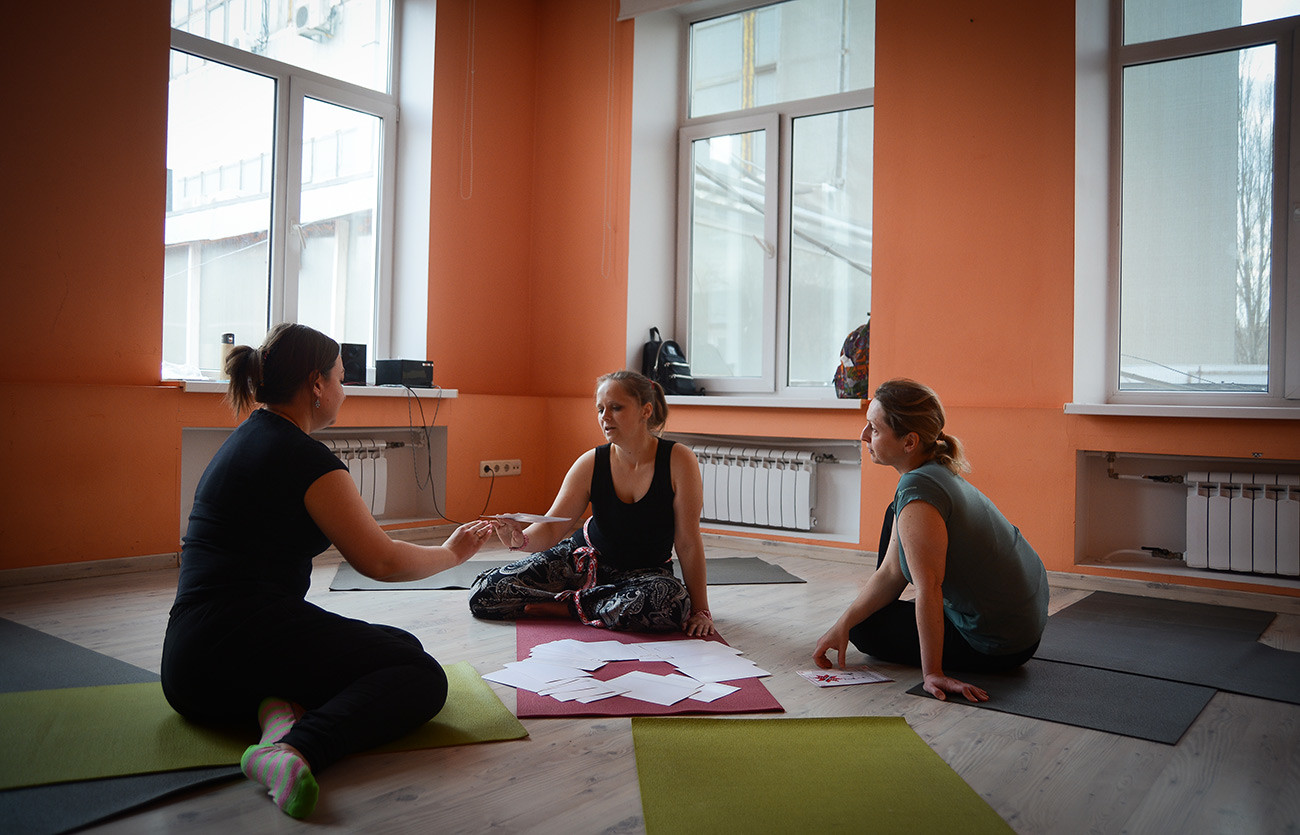 How Slavic yoga helps Russian women find husbands - Russia Beyond