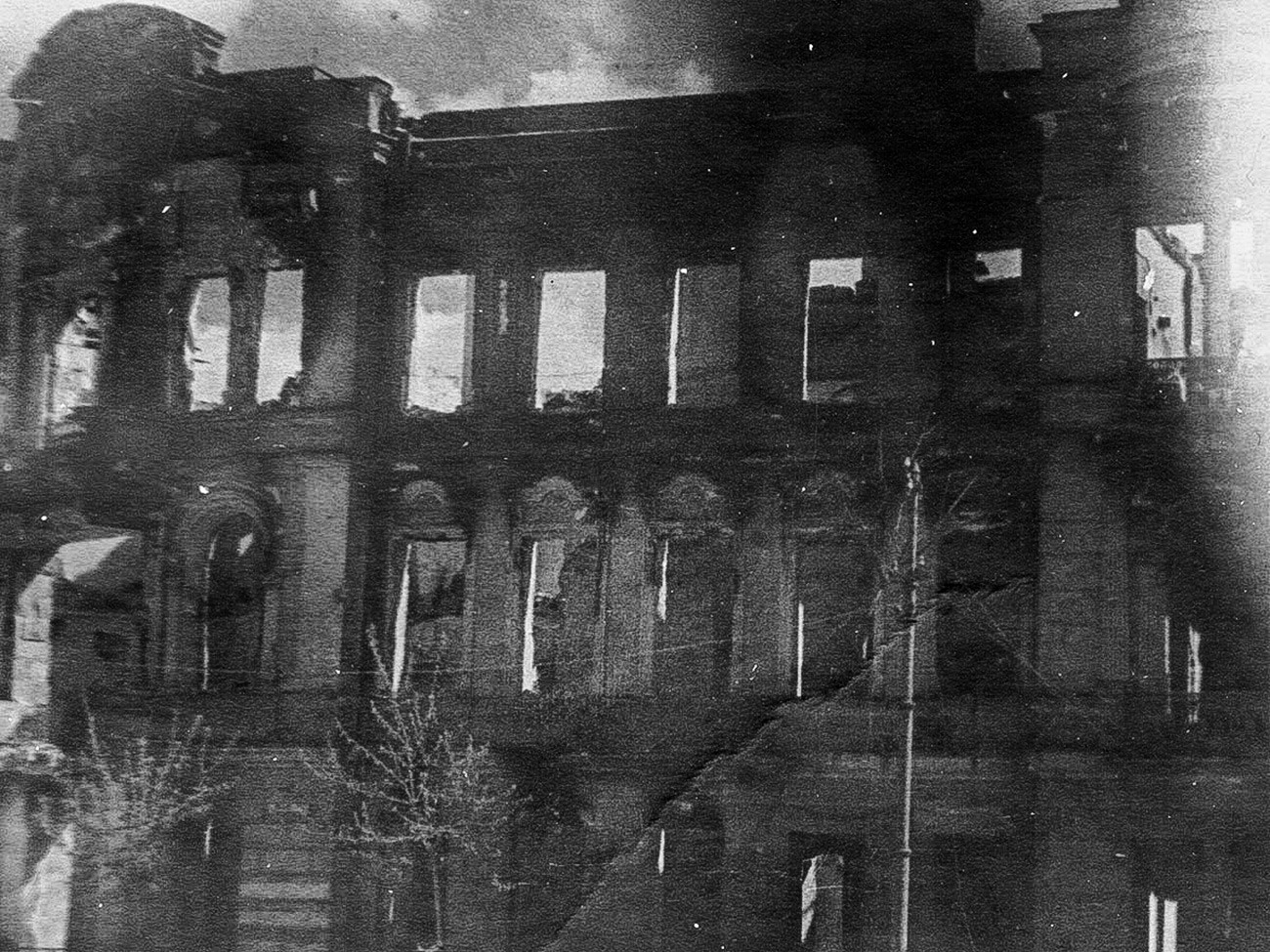 Rare unseen photos showing Sevastopol after the Nazi occupation ...
