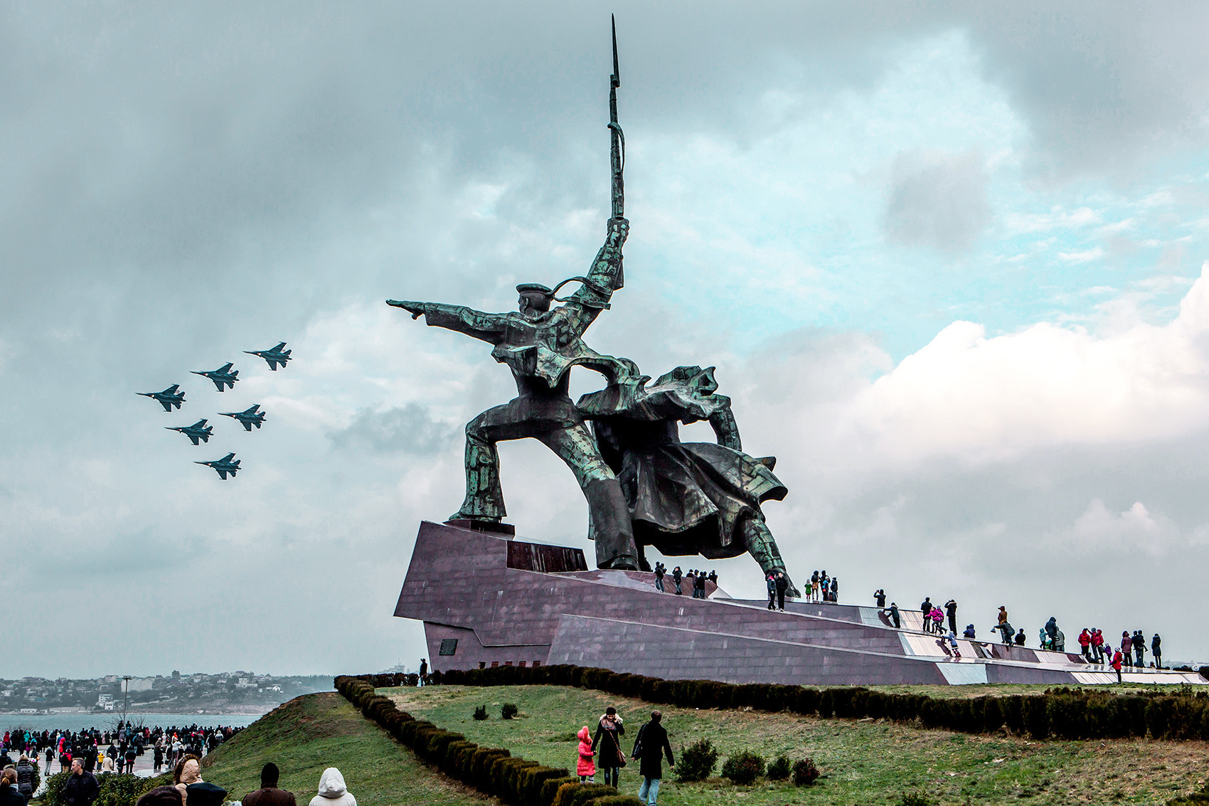 6 of the best Russian war memorials - Russia Beyond