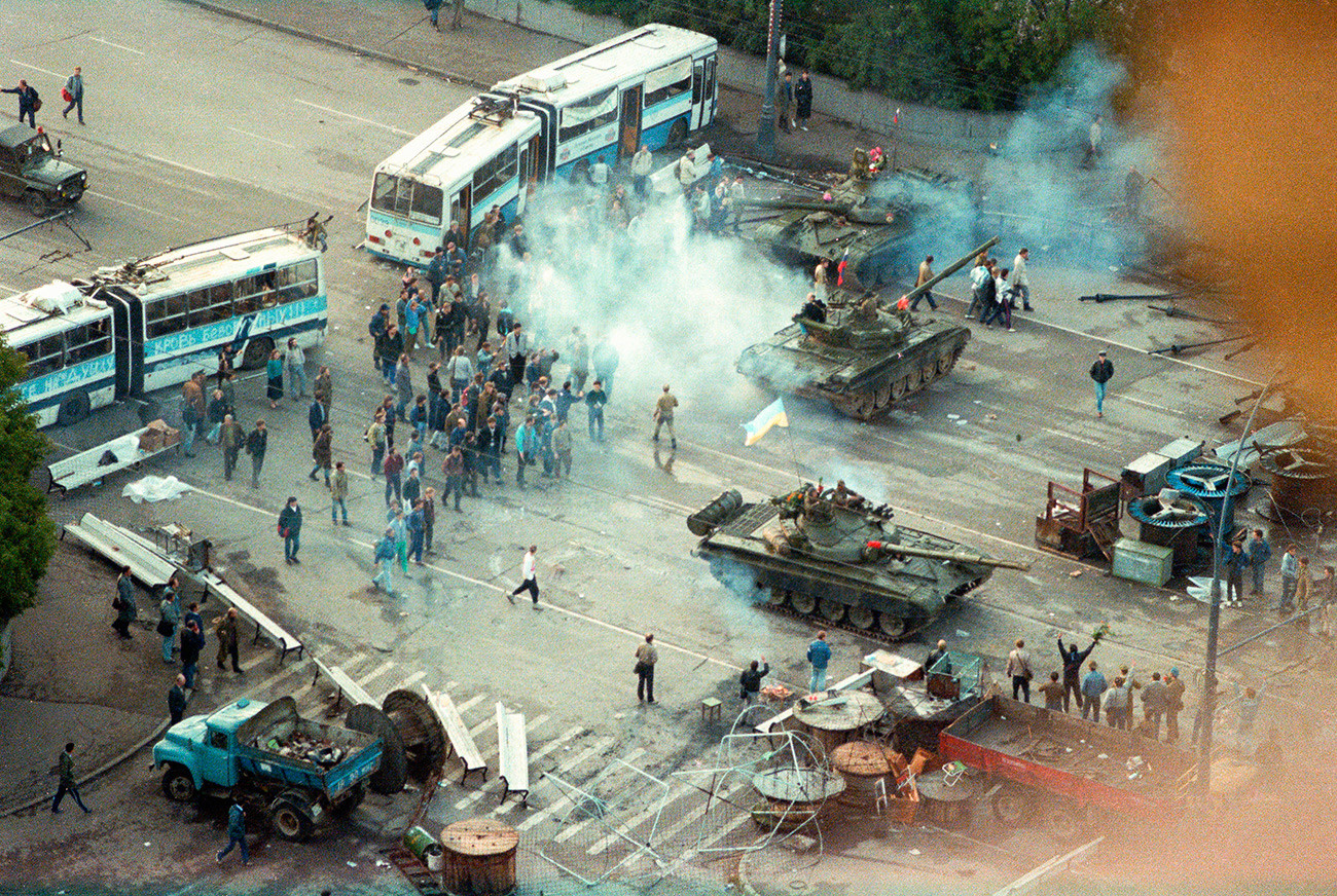 The last Soviet citizen: The cosmonaut who was left behind in space ...