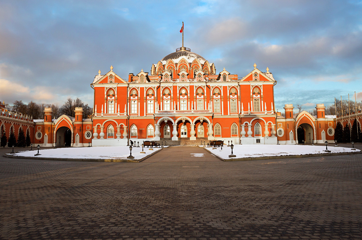 15 of the most amazing Romanov palaces in Russia - Russia Beyond