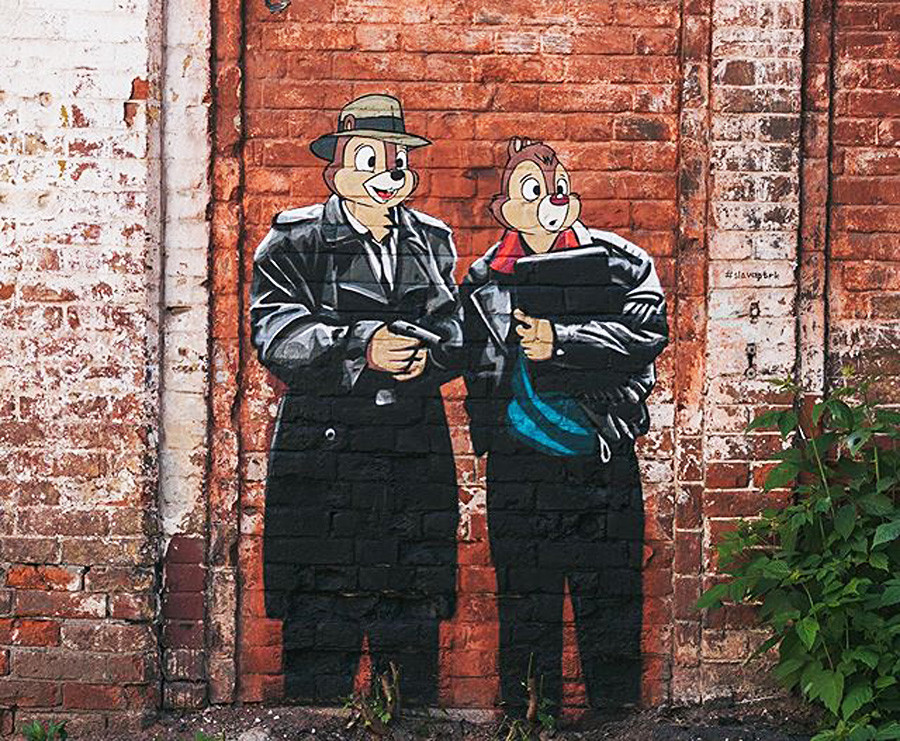 10 artworks by Russia's most famous street artist - Russia Beyond