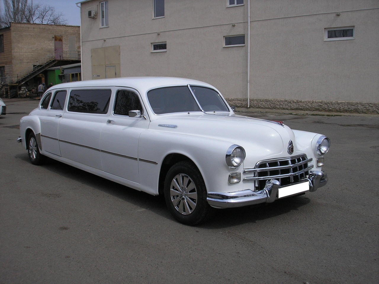 9 of the most - and least - successful Soviet cars turned limousines ...