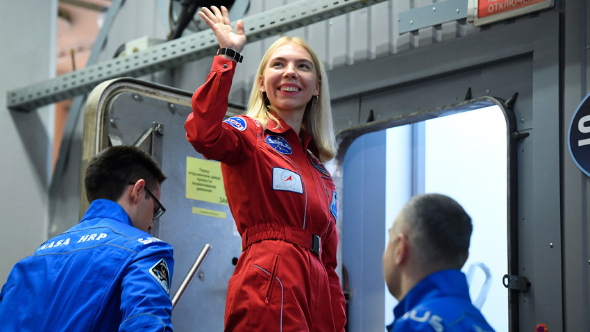 Moon diaries: How to prepare for 4 months in lunar orbit - Russia Beyond