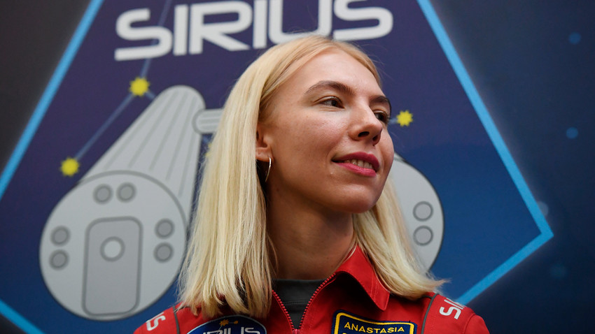 Moon diaries: Women and space are made for each other - Russia Beyond