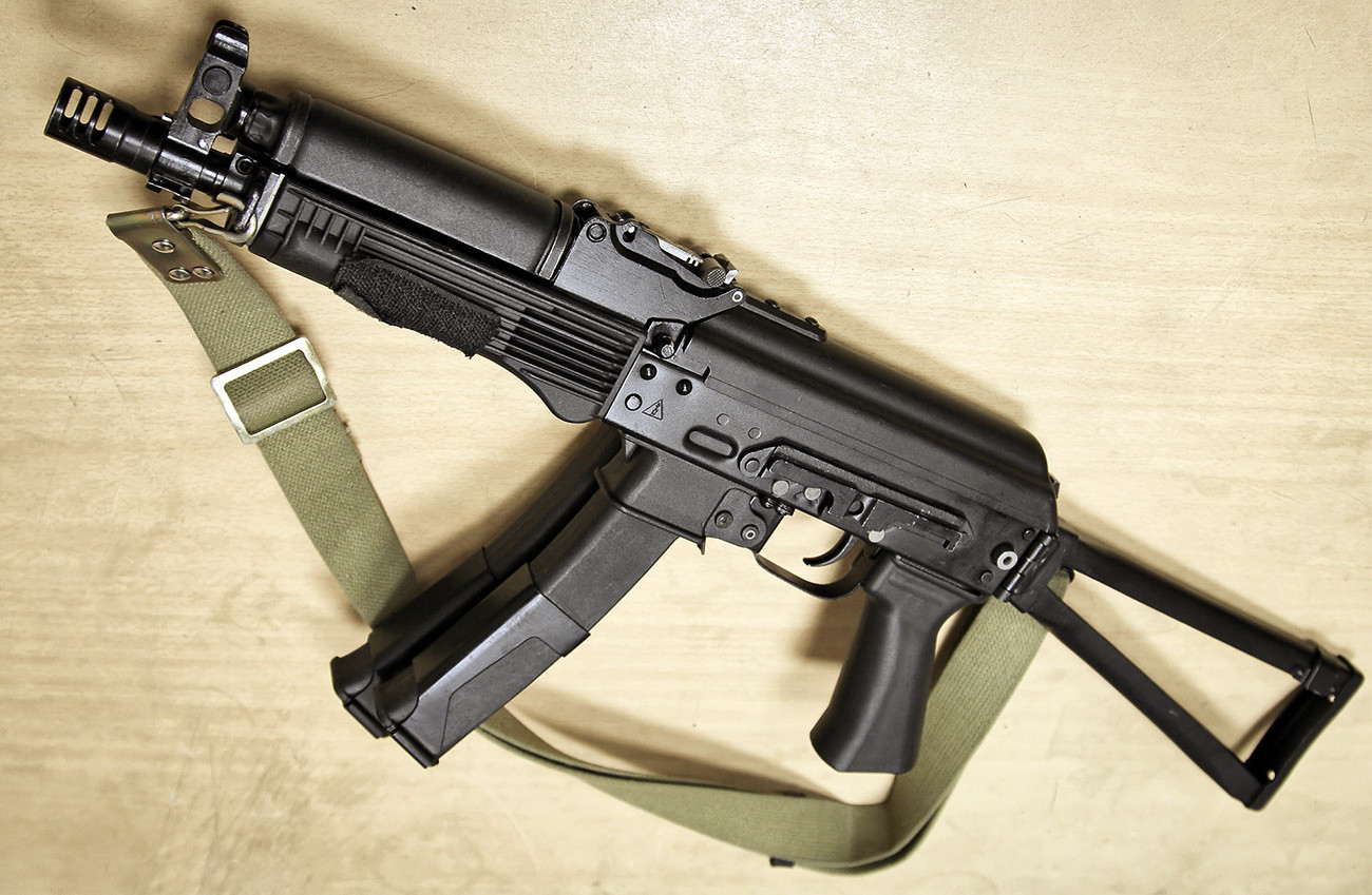 The automatic weapon urban special ops forces choose over the AK ...