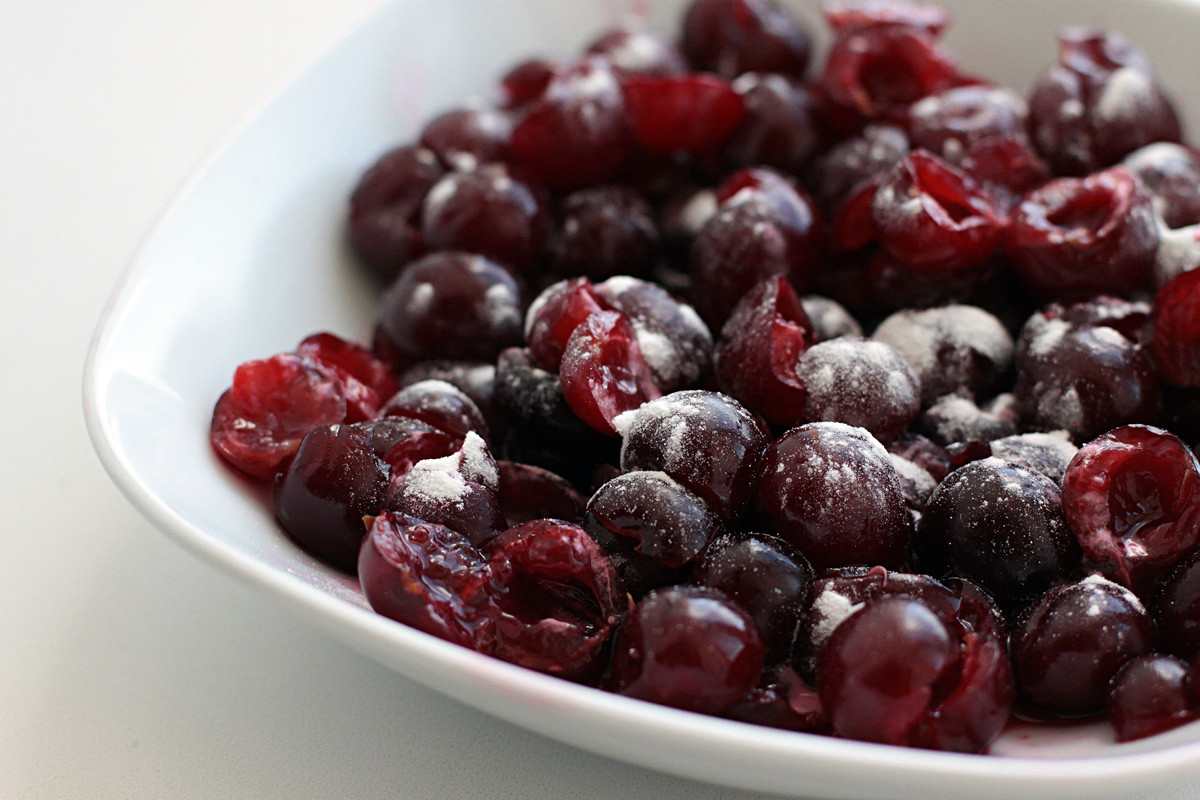 Plongez dans la saison des cerises avec ce pain tressé russe - Russia ...
