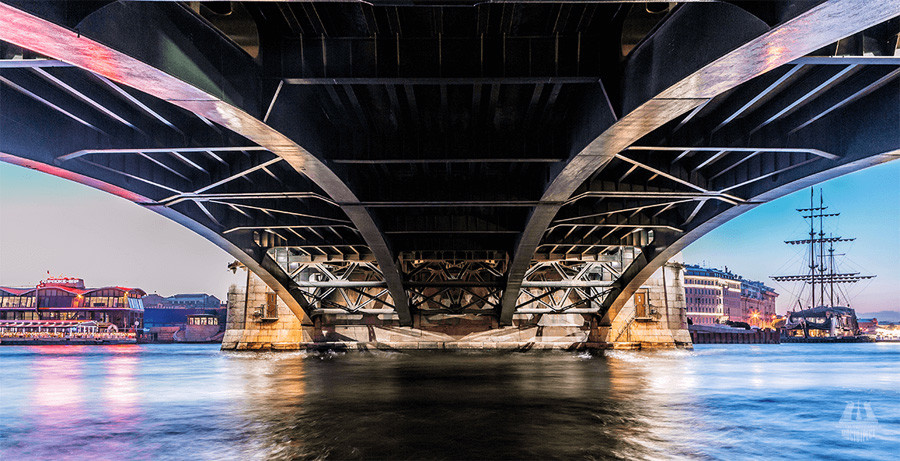 We know they move, but how do they work? St.Petersburg’s soaring ...