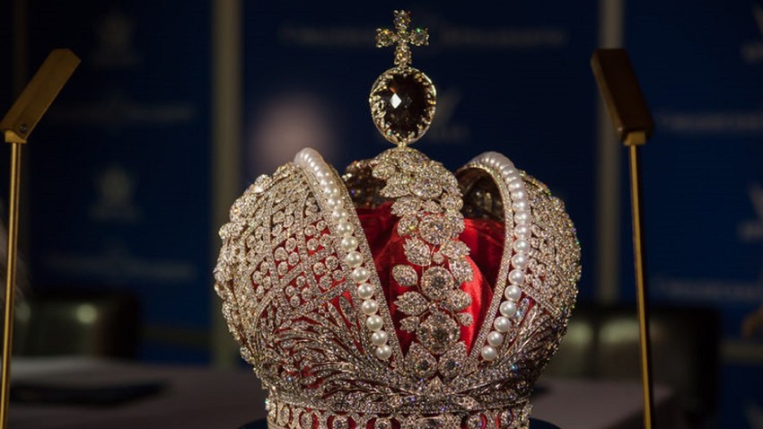 5 cosas sorprendentes sobre la corona imperial de los Romanov (Video ...