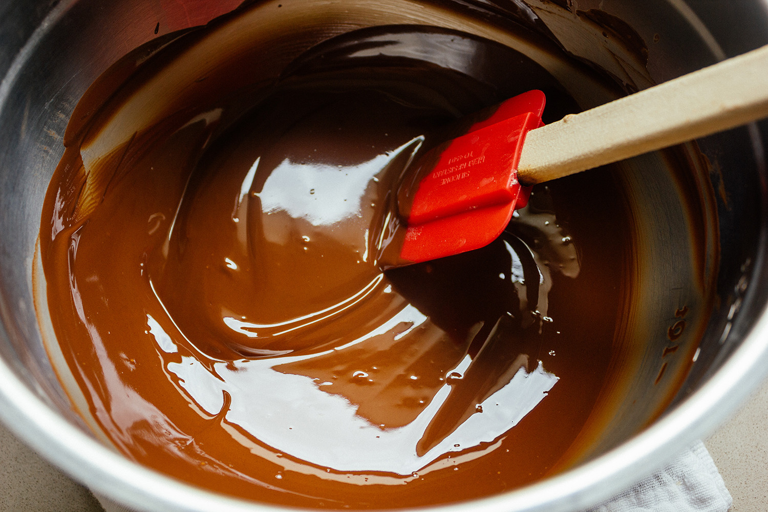 How to cook Soviet praline with crushed hazelnuts at home - Russia Beyond