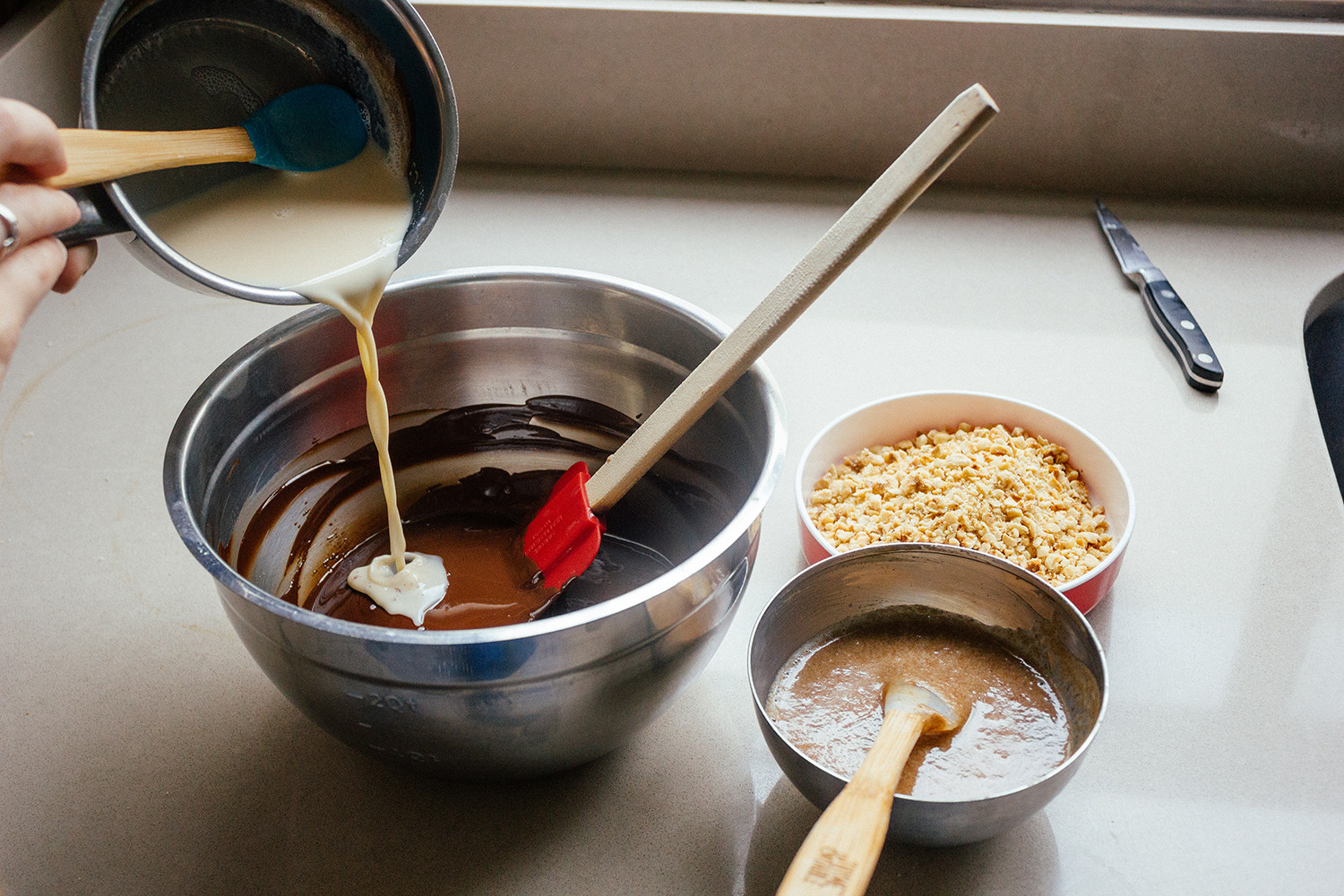 How to cook Soviet praline with crushed hazelnuts at home - Russia Beyond