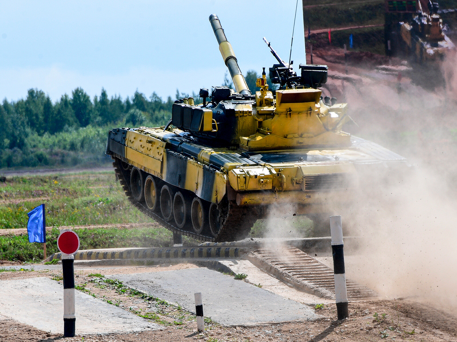 Le premier équipage russe de char 100% féminin révélé aux Army Games ...