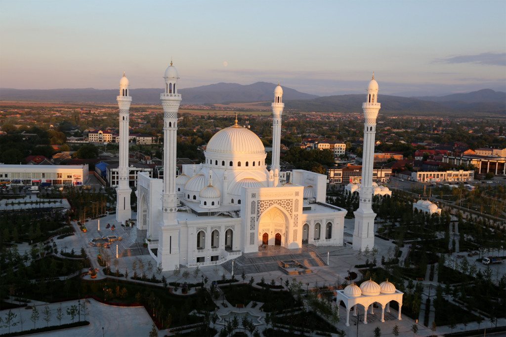 Chechnya Resmikan Masjid ‘Kebanggaan Muslim’, Terbesar Se-Eropa ...
